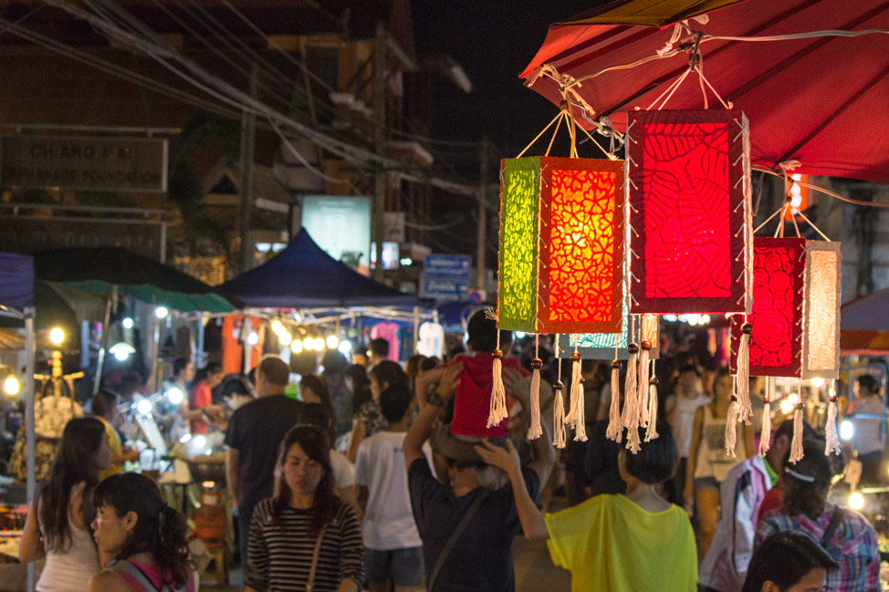 Every Saturday at the Chiang Mai Night Market - Hecktic Travels Every Saturday at the Chiang Mai Night Market - Hecktic Travels